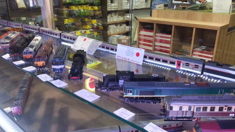 Paris – magasins trains miniatures - Le train de Jules