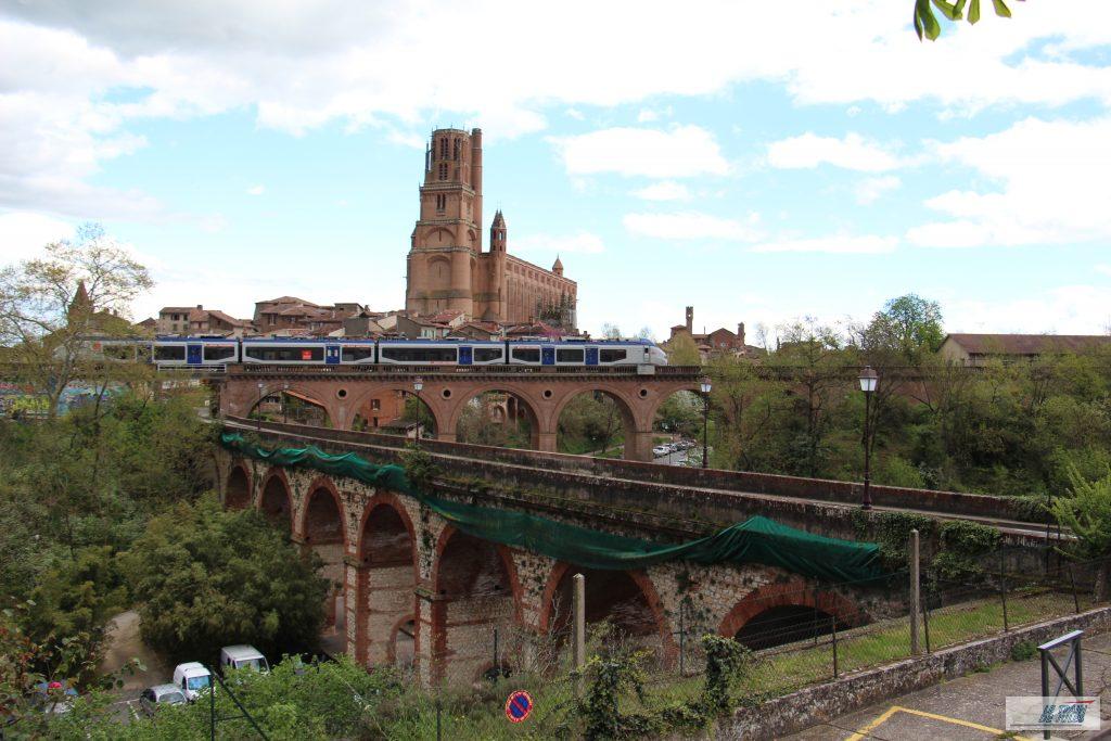 Reportages. - Le train de Jules